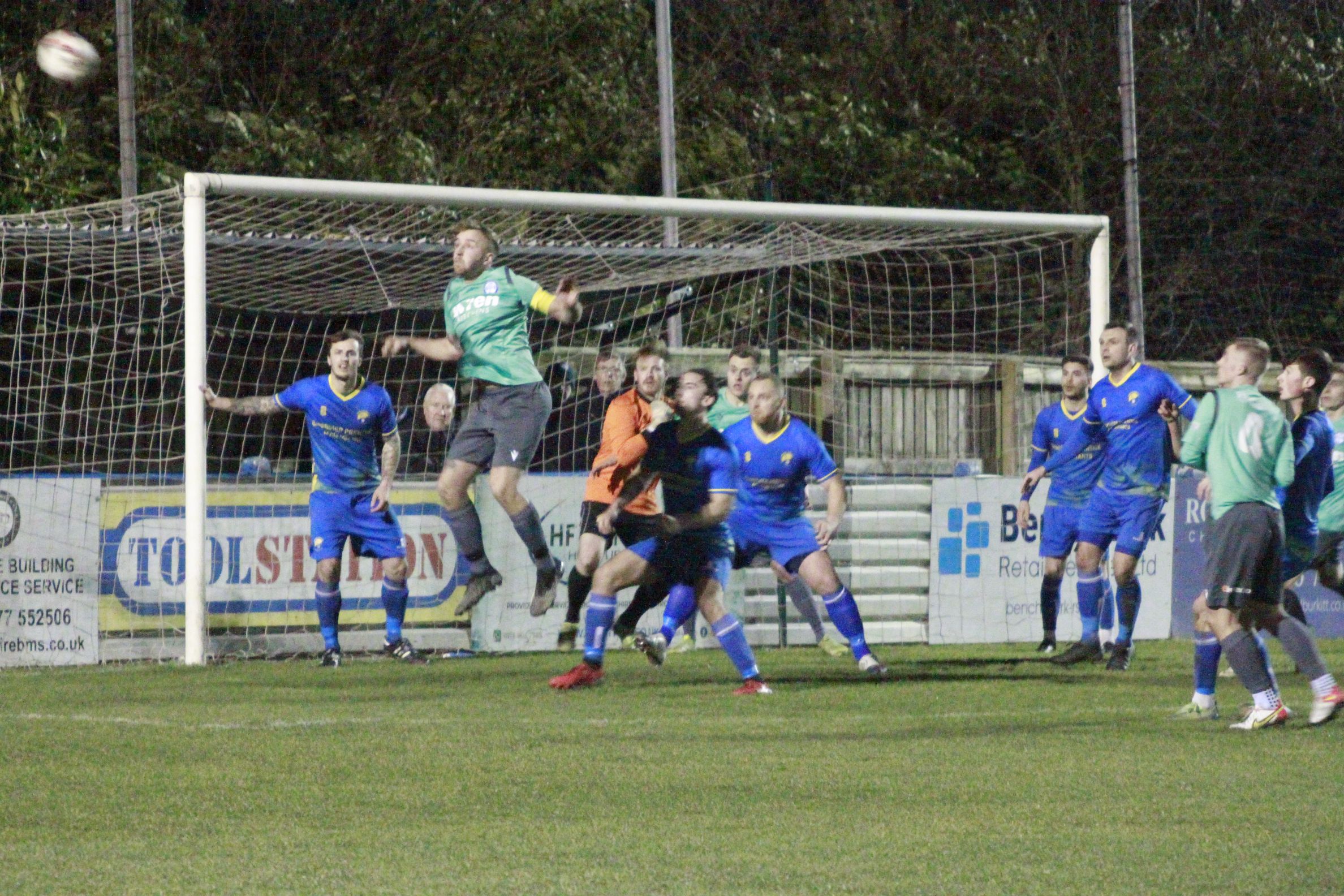 Swans extend unbeaten run at Garforth in windy conditions