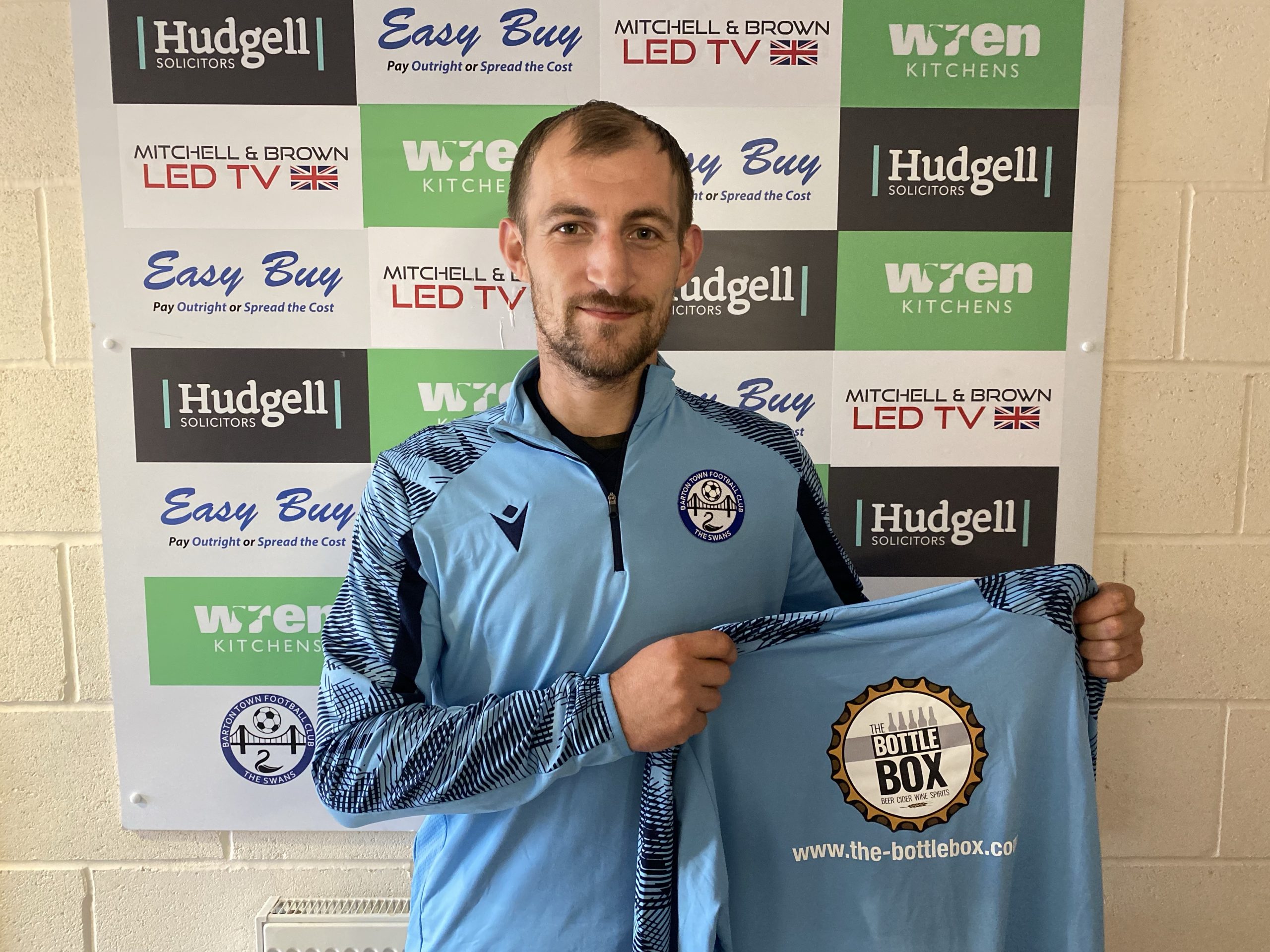 Reserves sign Patrick Shaw for 2022/23 season