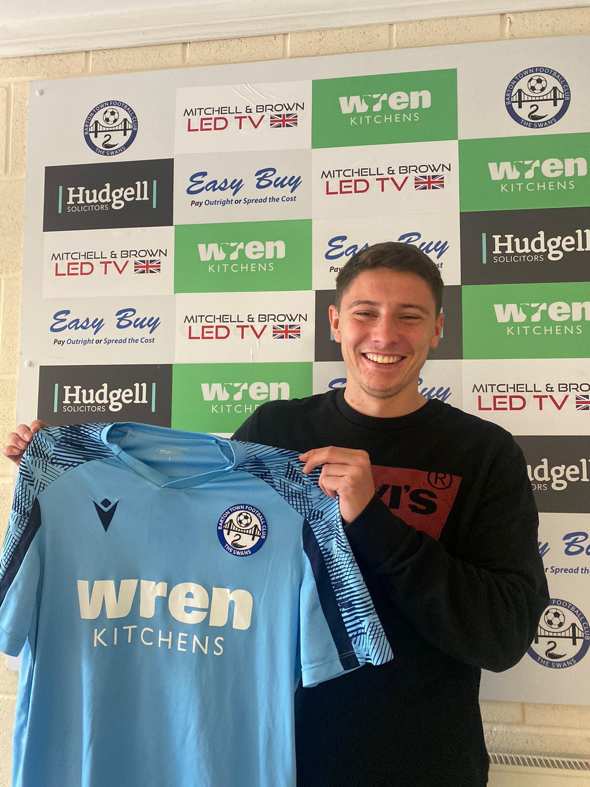 Reserves strengthen attack with Harry Burnett-Haynes signing