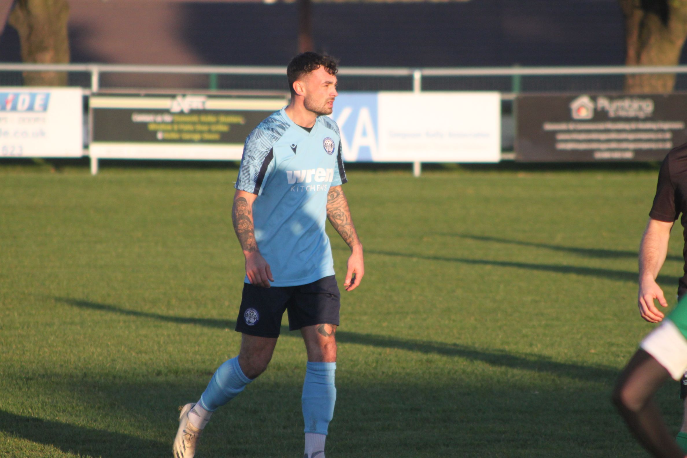 Swans retain striker Sam Cable for 2023/24 season