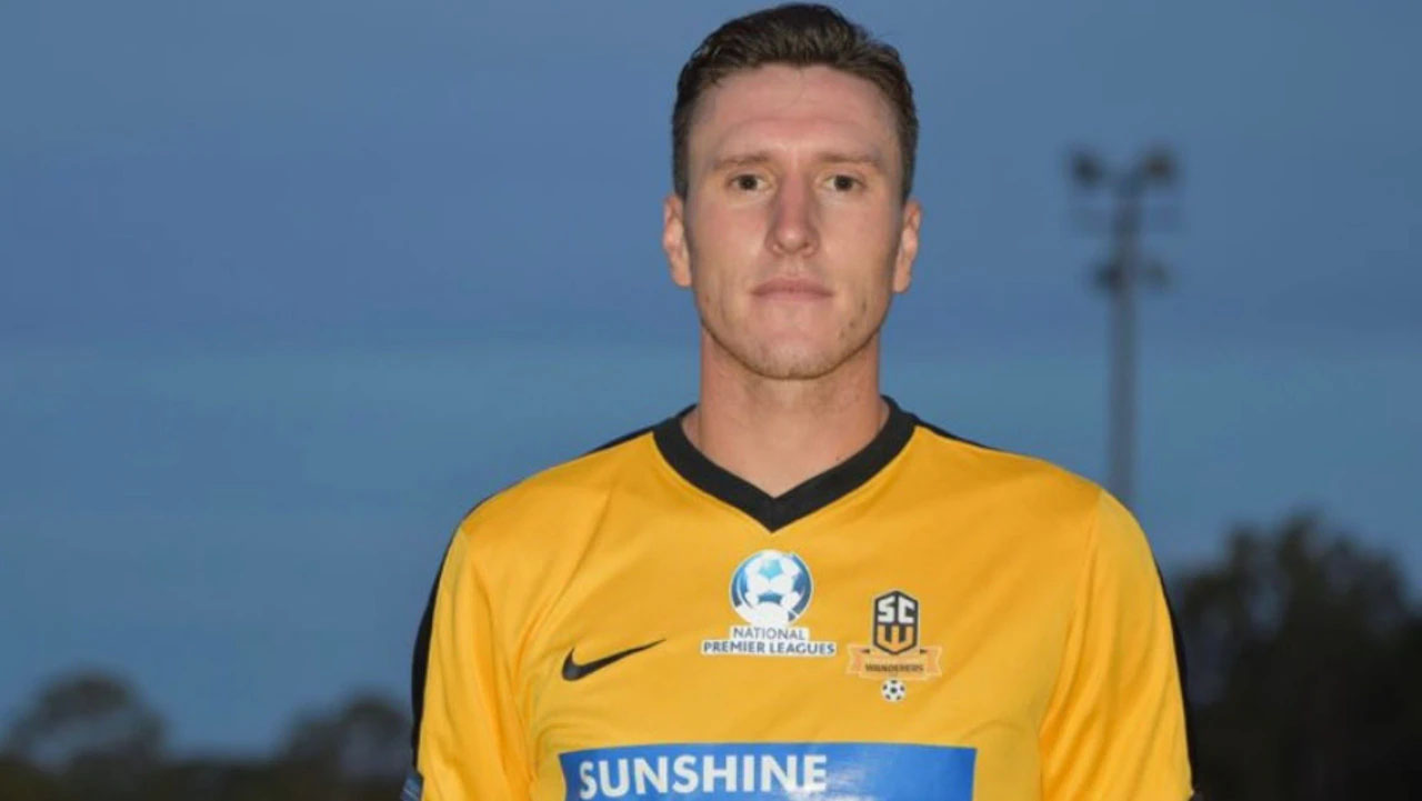 Swans sign midfielder James Playford